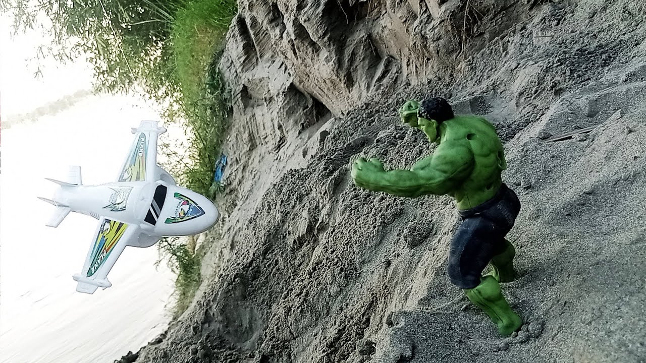 Giant Hulk vs fighter jet plane | Hulk toy cartoon drama for kids ...