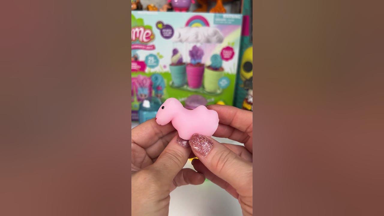 Opening a Squeesh Yum Jiggly Surprise - YouTube