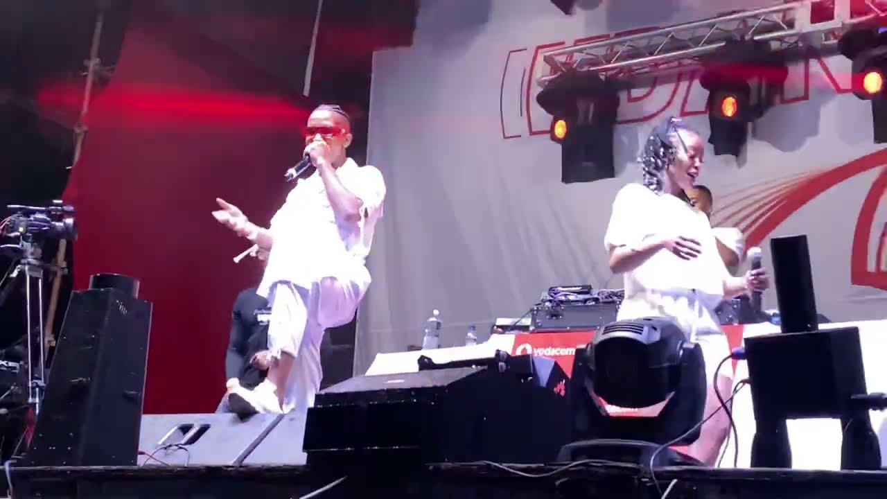 Feeling - Ntate Stunna & Nthabi Sings - Vodacom All White 2022 - YouTube