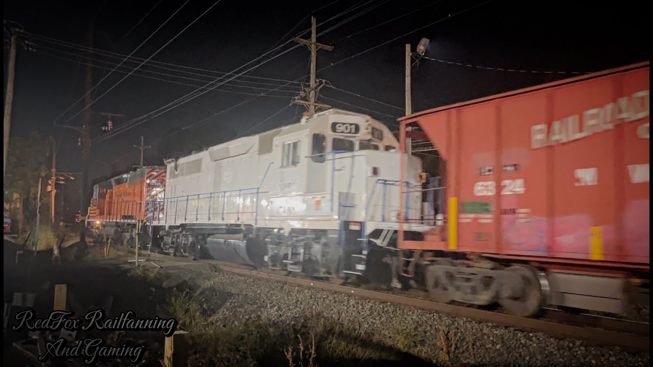 Pennsylvania Northeastern W230 MOW And Ex UTA NHRR 901 Delivery. SEPTA Warminster Line. - YouTube