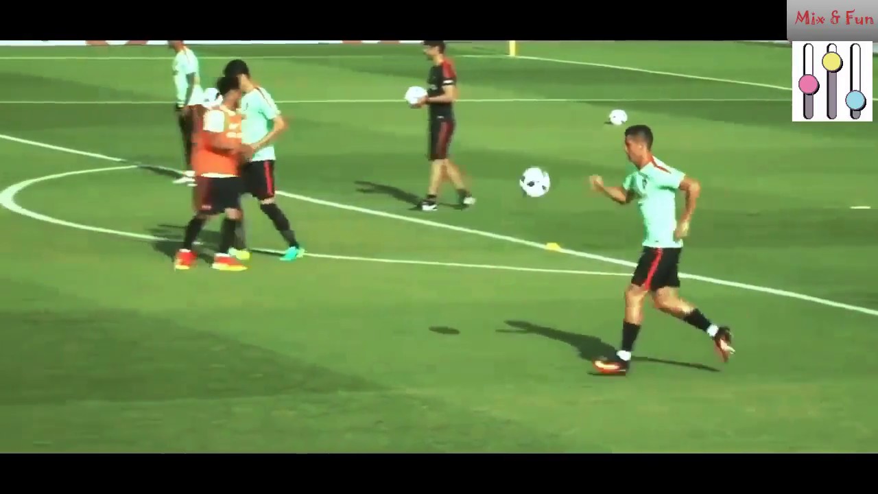 Cristiano Ronaldo In Training-Freestyle-Skills-Tricks 2018 - YouTube