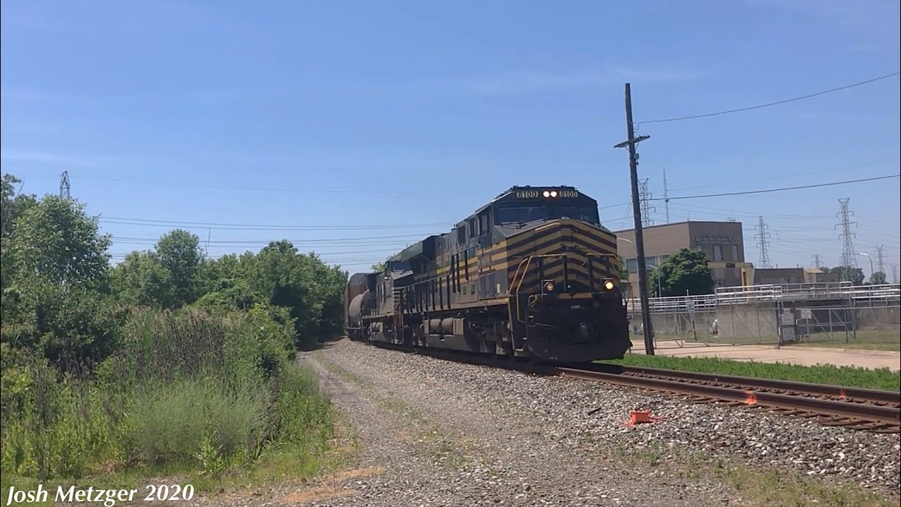 NS 332-05 w/ NS ES44AC #8100 (NKP HU) and NS C44-9W #9852 @ Van Horn Rd ...