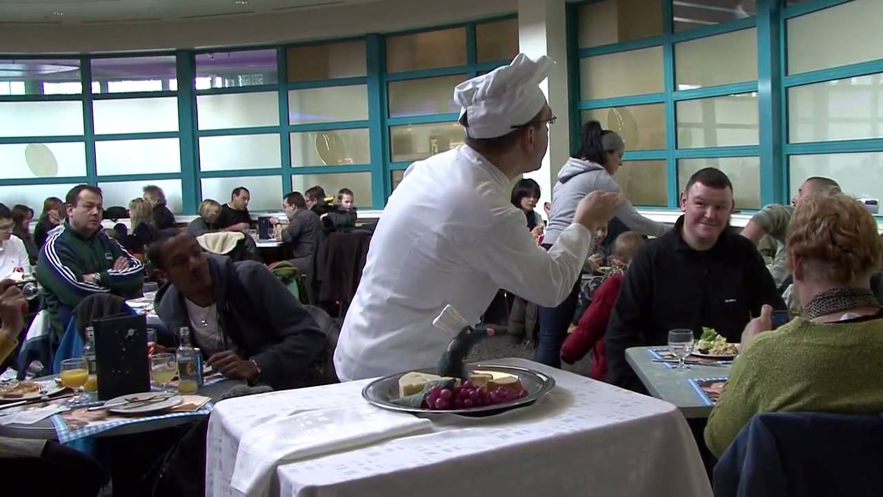 The chef and Remy Animatronic - YouTube
