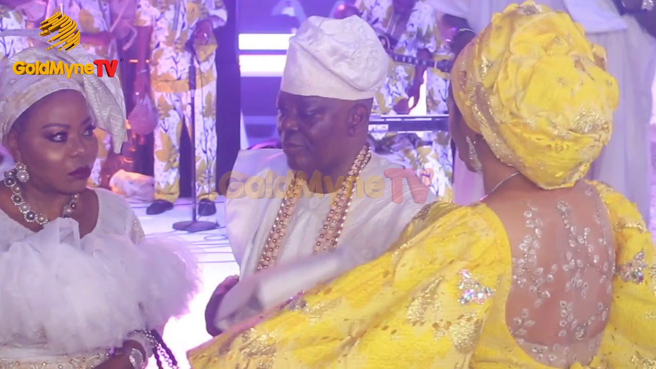 ONI OF IFE, BOLA TINUBU AND BABA IJEBU JOIN IN CUTTING CAKE OF RASAK ...