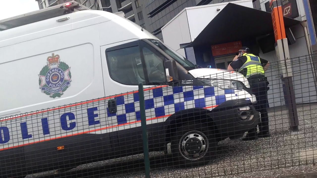 QPS Rare Van At Unknown Job South Brisbane Near QCH - YouTube