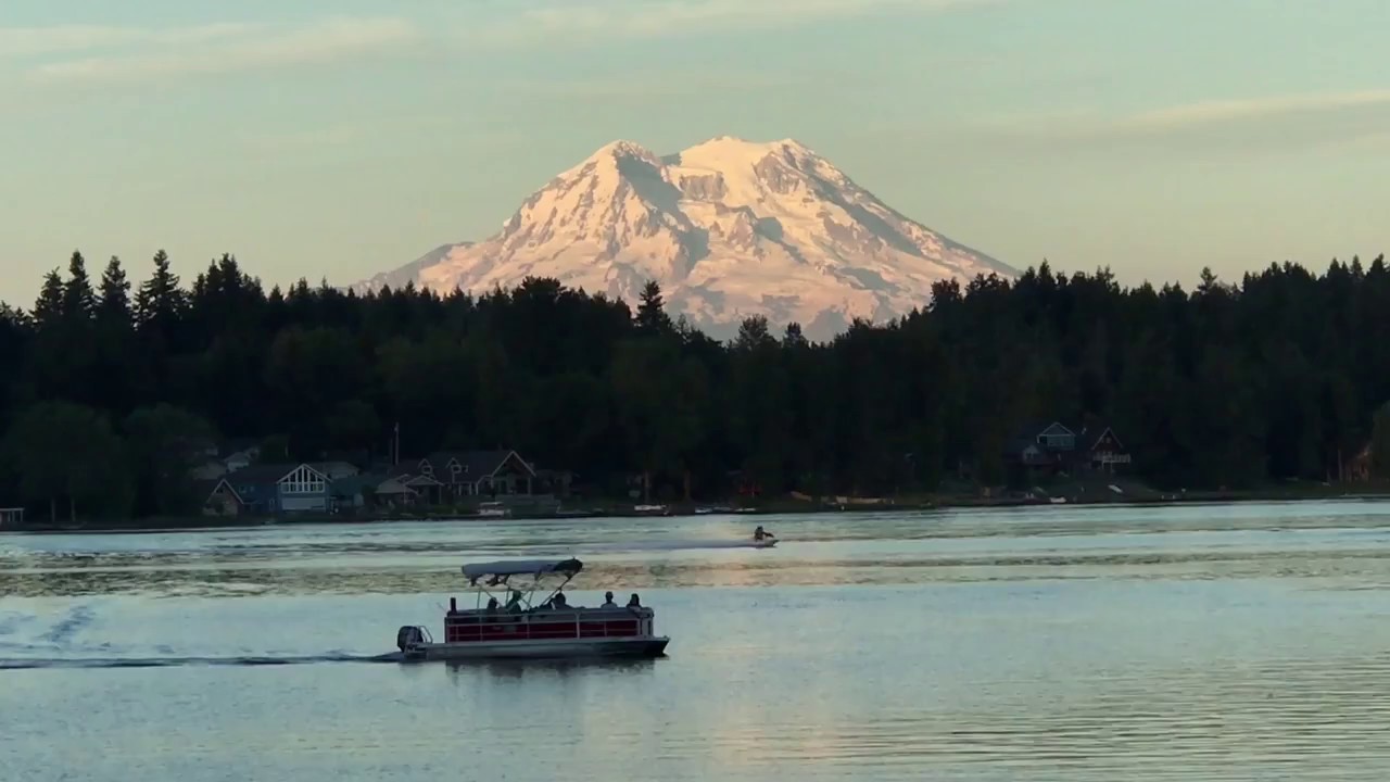 Mt. Rainier Sunset and Full Moon Rising - Lake Lawrence, WA - YouTube