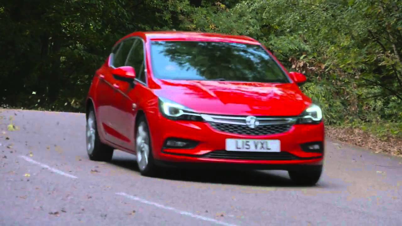 VAUXHALL ASTRA WHAT CAR GROUP TEST - YouTube