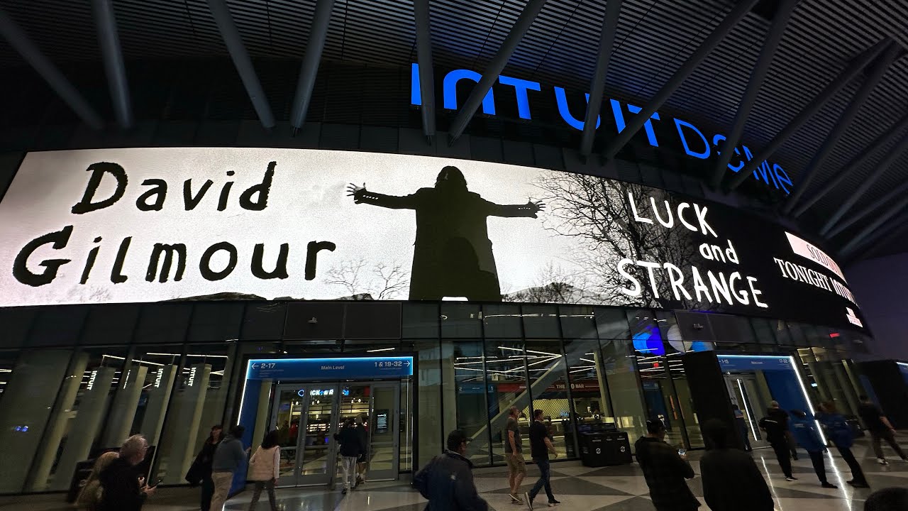 David Gilmour Intuit Dome Los Angeles, Luck and Strange Tour Thank You ...