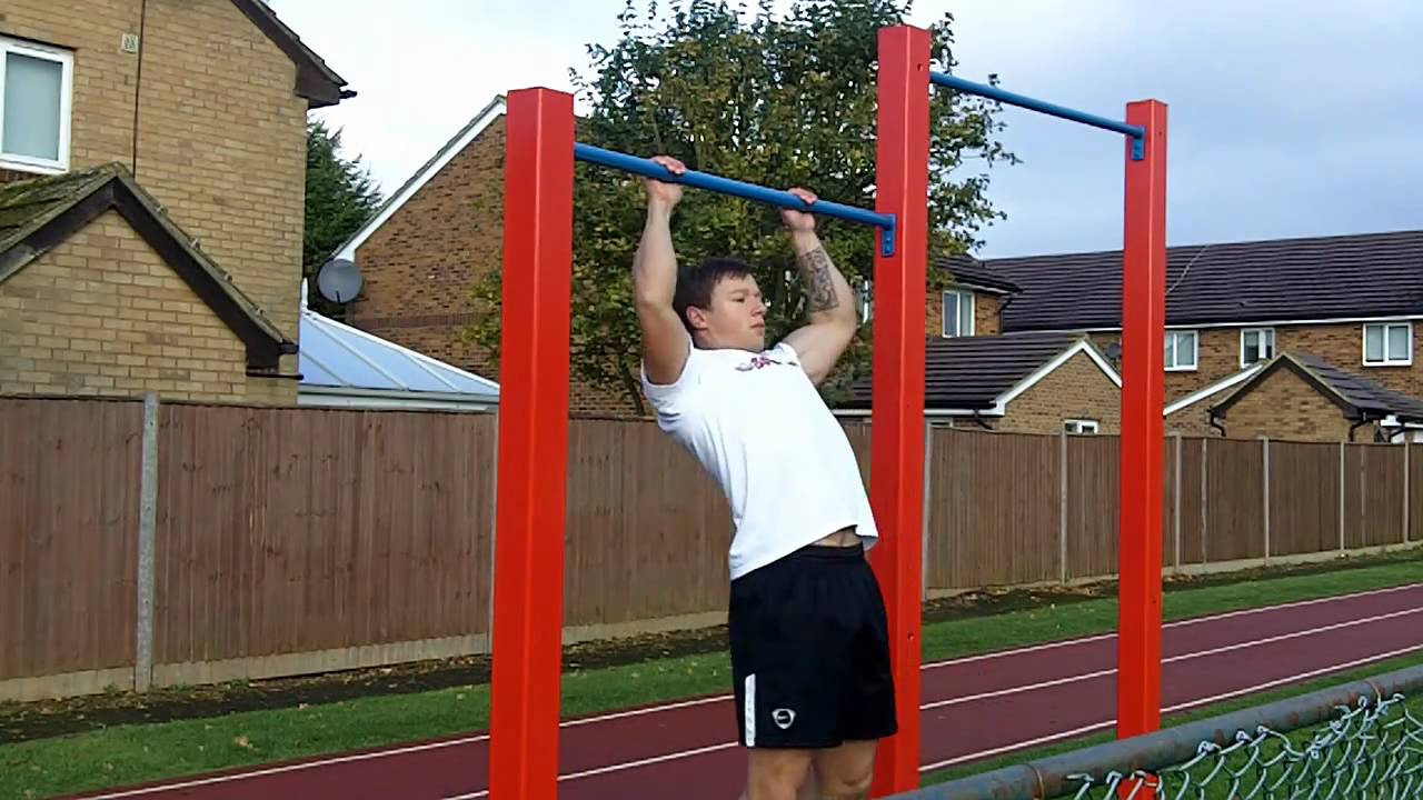 Calisthenics Tutorial for Beginners Part 5 - How to do Muscle Ups - YouTube