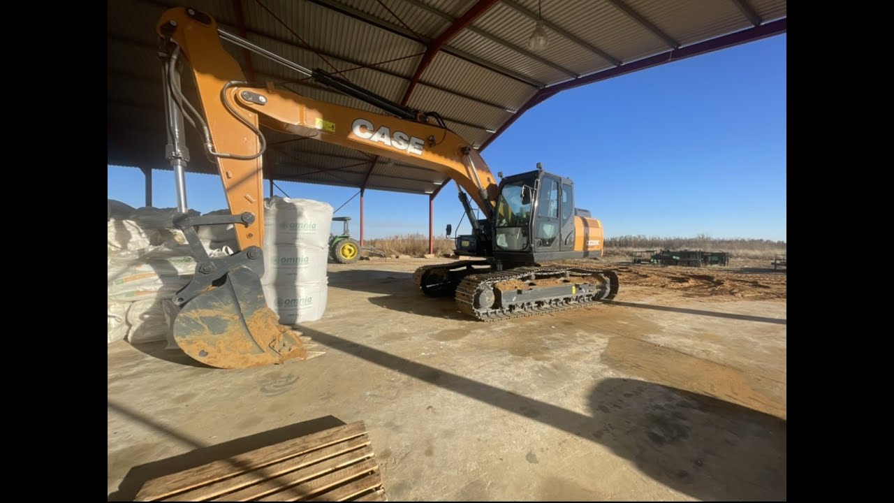 Learning how to drive an excavator - YouTube