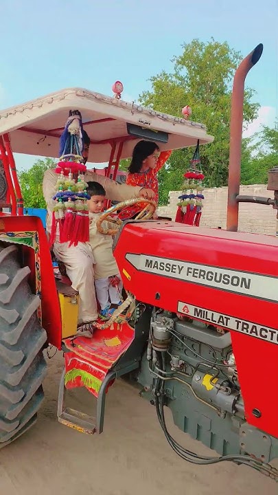3 years ka Bacha Tractor Chala raha 🫡🫡🤩 - YouTube