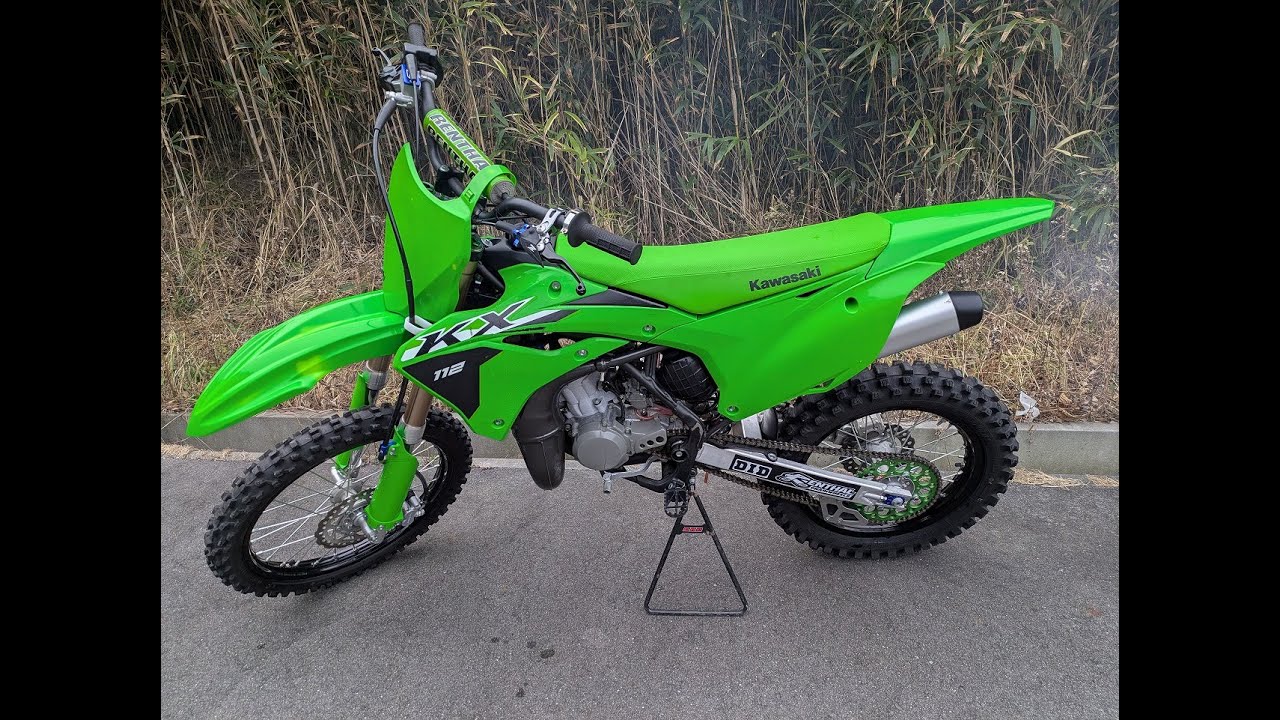 KX112 engine sound - YouTube