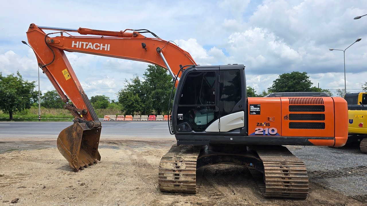 HITACHI ZX210-6G ชม 5,***ชม เหลือ PM7,000 ชม ราคา 2,050,000 บาท ต่อรอง ...