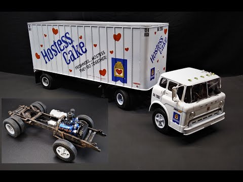 Ford C900 Hostess Semi Tractor Truck Trailmobile Trailer 1/25 Scale Model Build Review AMT