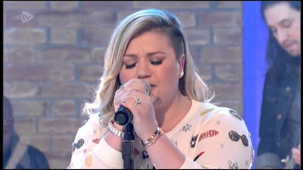 Kelly Clarkson Invincible Live on This Morning 5-6-15 - YouTube