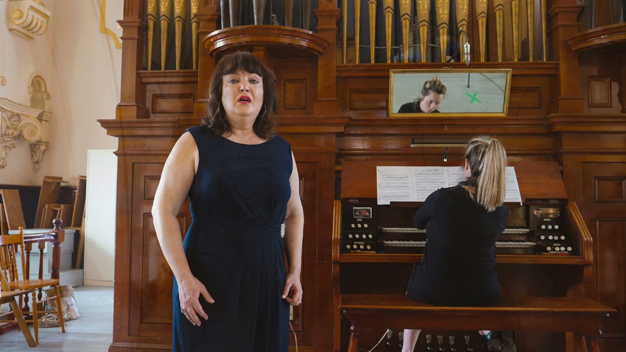 Rachelle Thibodeau - Ave Maria de F. Schubert - YouTube