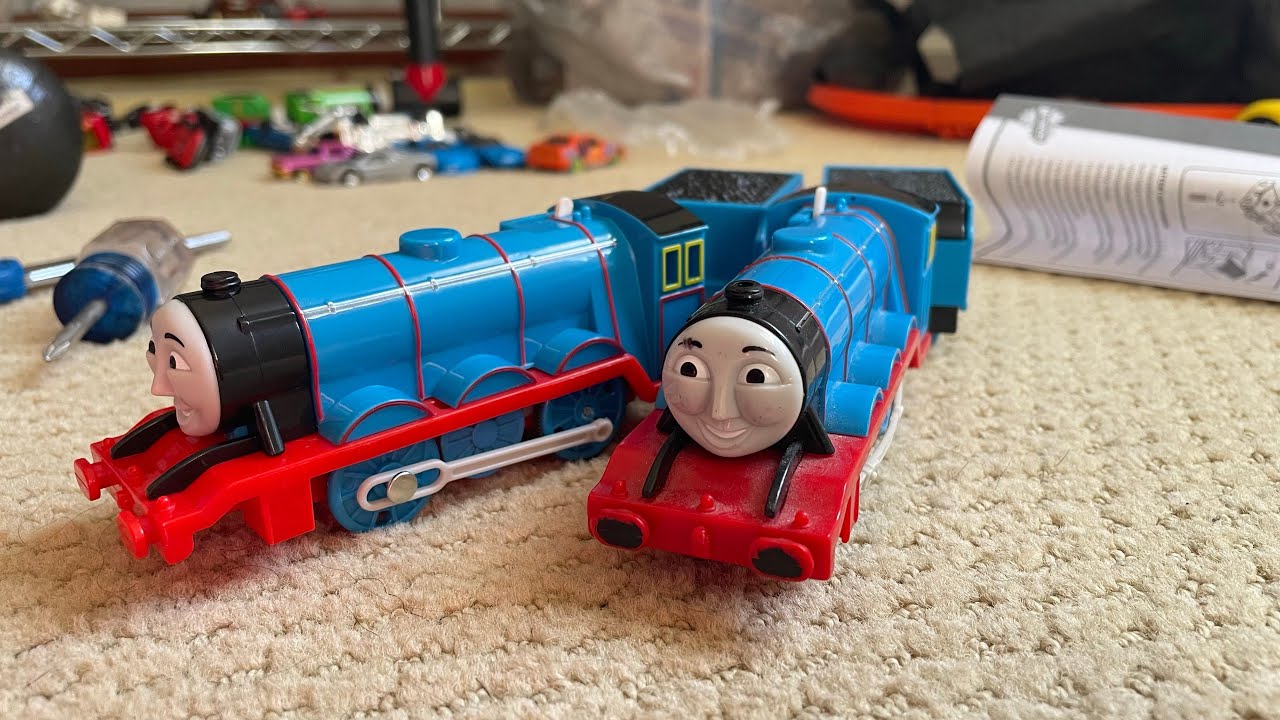 Trackmaster fake gordon unboxing and comparing to real gordon - YouTube