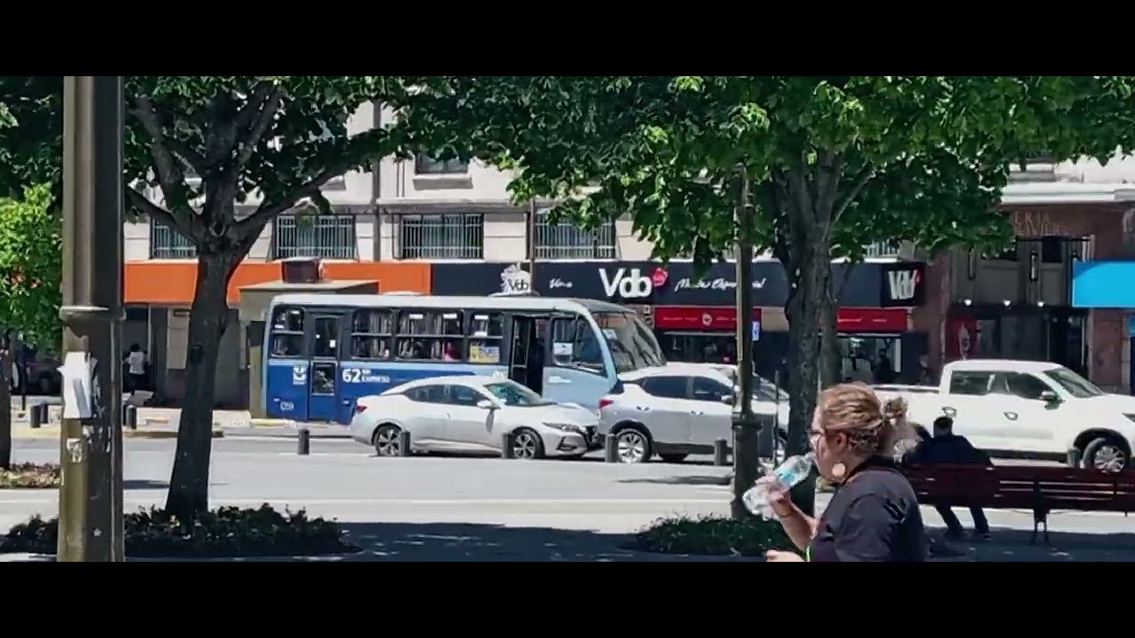Neobus thunder+ MA9.2 | 62 Mi expreso (Crunchyroll) - YouTube