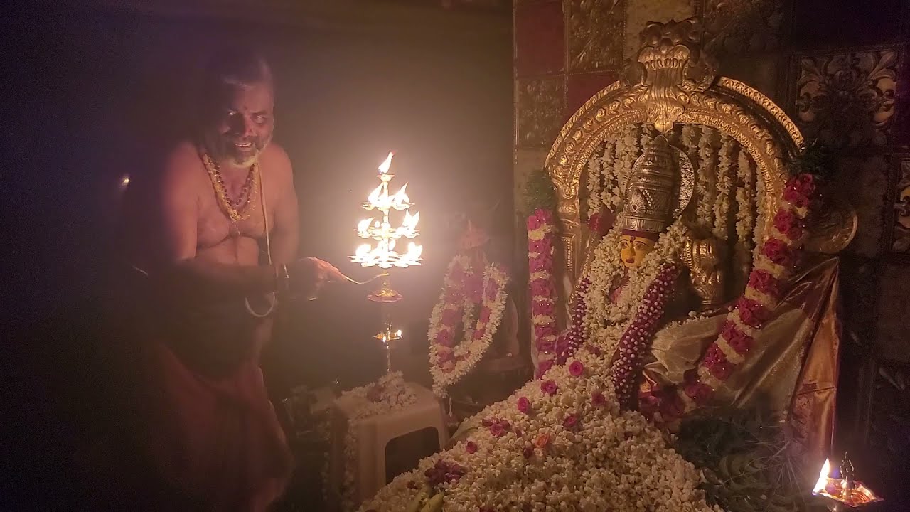 Nakshatra Harathi @ Nagarapamma thalli - YouTube