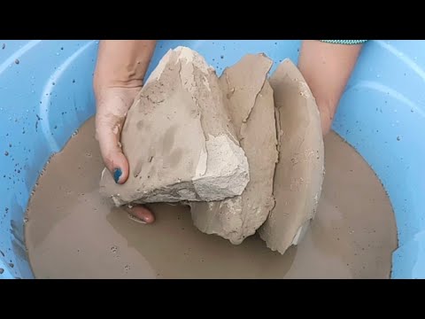 ASMR : pure soft fluffy mud dirt texture water 💦💦💦 crumbling dipping ...