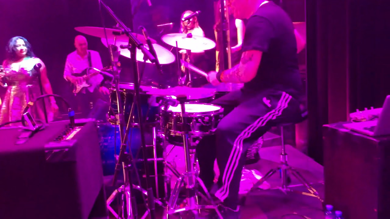 Dirk Erchinger / Drumsolo / Count Basic / Vienna 2019 - YouTube