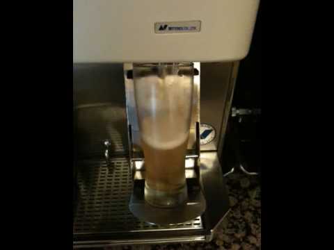 perfect beer pouring machine - YouTube