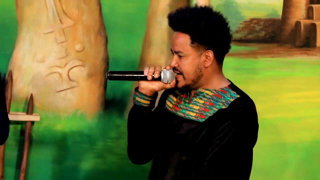 Totot Traditional restaurant - YouTube