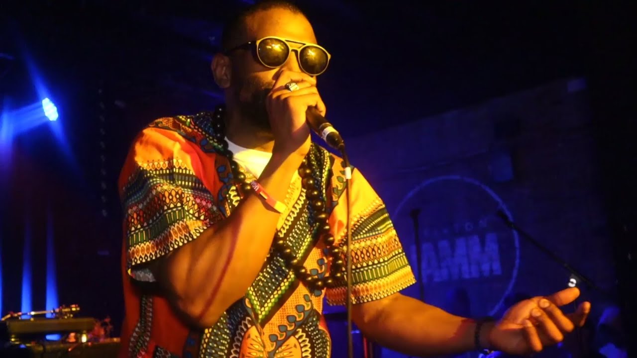 LOGIC FT JAMAL WASSWA-NDI MUFIRIKA Extended Live Performance - YouTube