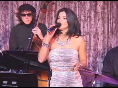 Erin Cruise Live with "Cold Shower" 2013 - YouTube