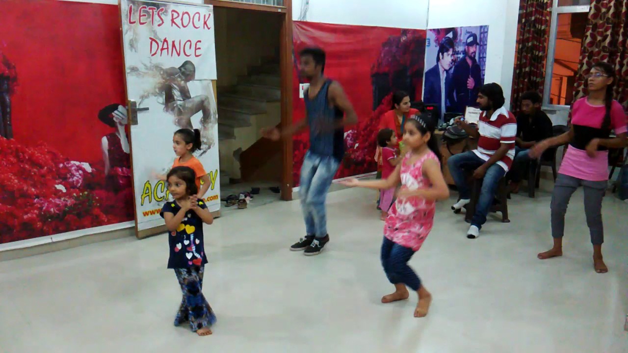 Kids Dancing Practice on Desh Rangeela Song - By Unity Dance Studio ...