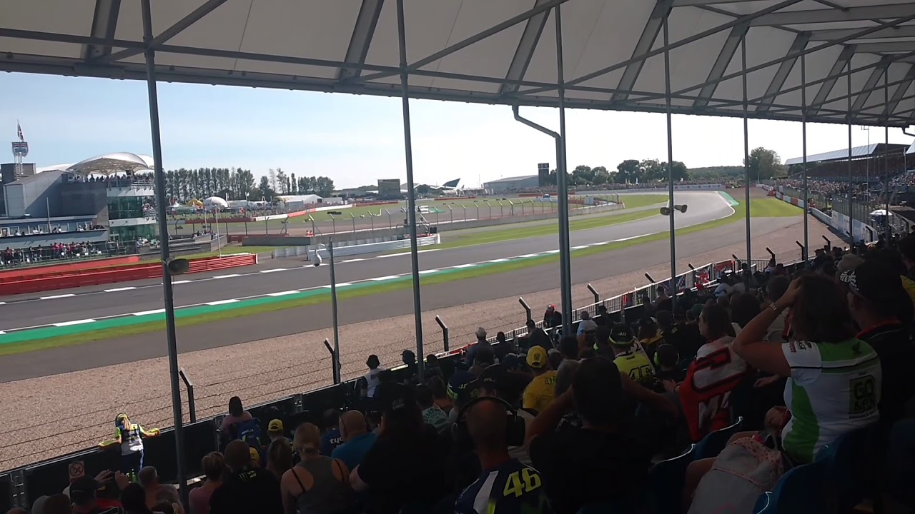 Woodcote B Silverstone 2017 motogp - YouTube