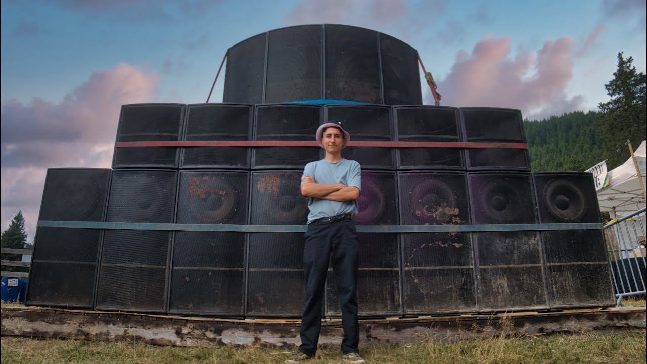 Un ENORME Sound System Dub (Blackboard Jungle) - YouTube