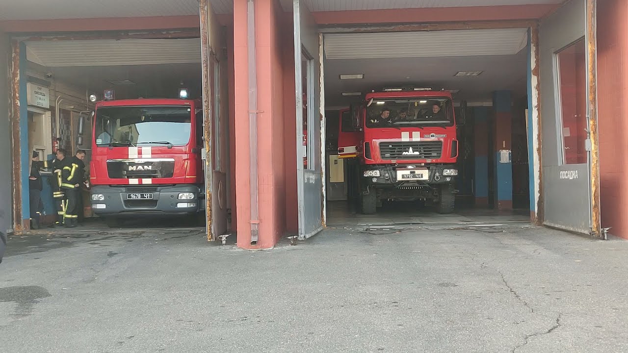 25 Fire Station Fire Trucks Returns to Station - YouTube