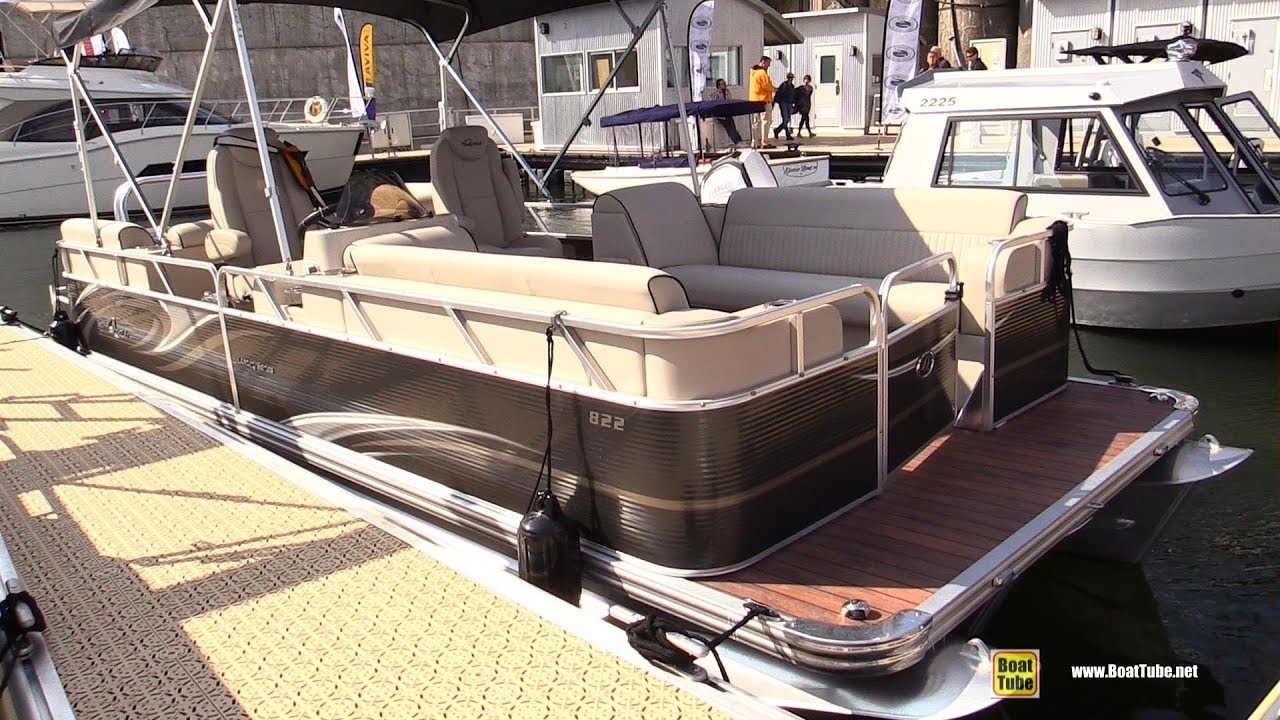 2017 Quest 822 Pontoon - Walkaround - 2017 Montreal In Water Boat Show ...