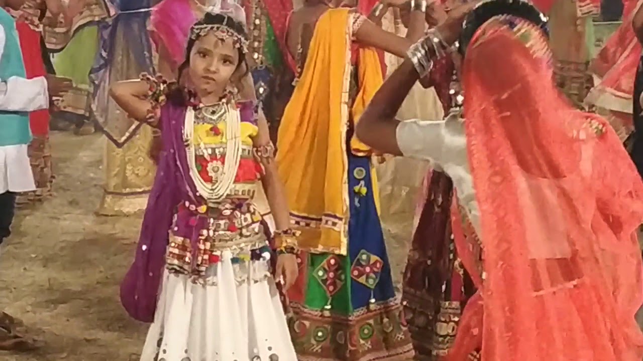 Mahi s dance performance(2) - YouTube