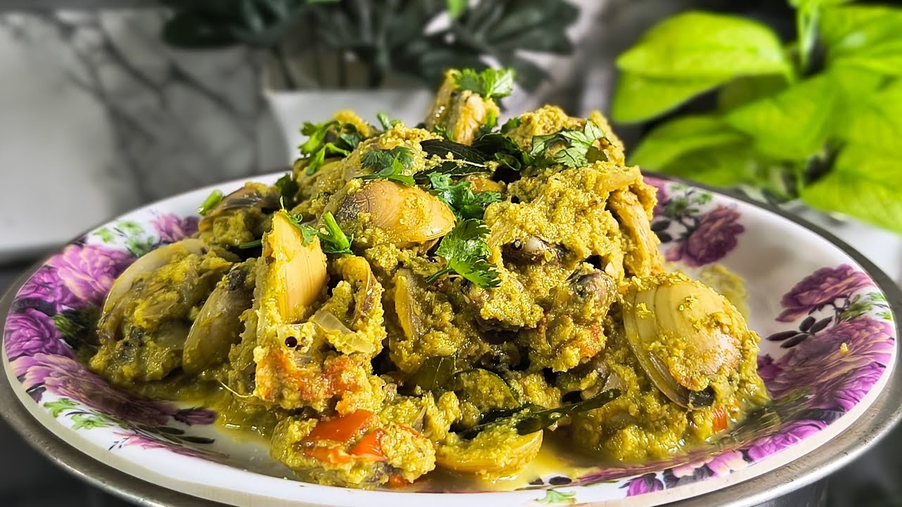 Maruvai green masala sukka/Clam sukka - YouTube