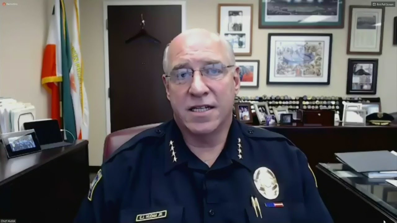 Miami-Dade Police Chiefs Meet With Activists - YouTube