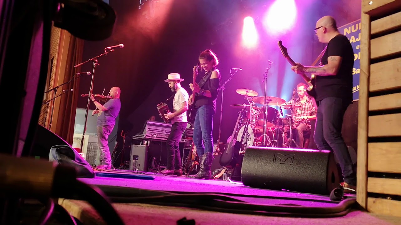 Yvette Landry & Friends - Fee Fee Poncheaux - YouTube