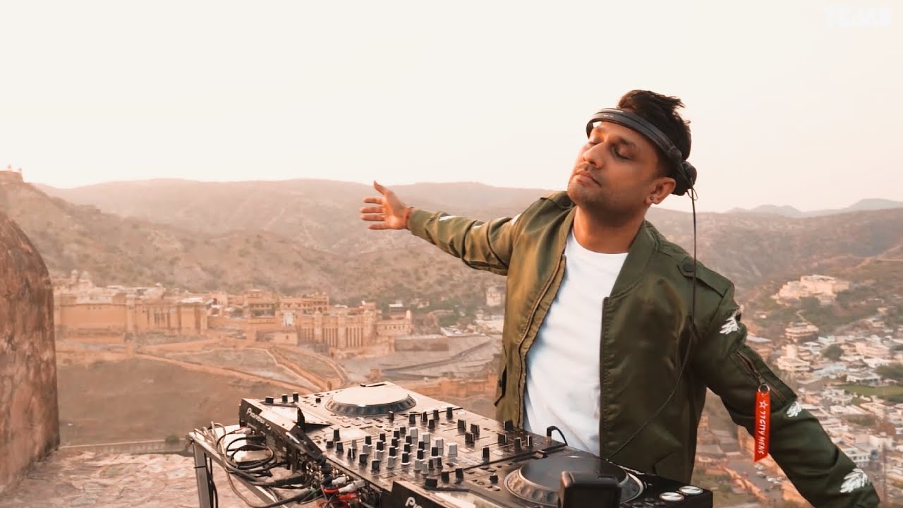 Dj Tejas | Spotlight Podcast | Amer Fort | Sunset | Episode 07 - YouTube