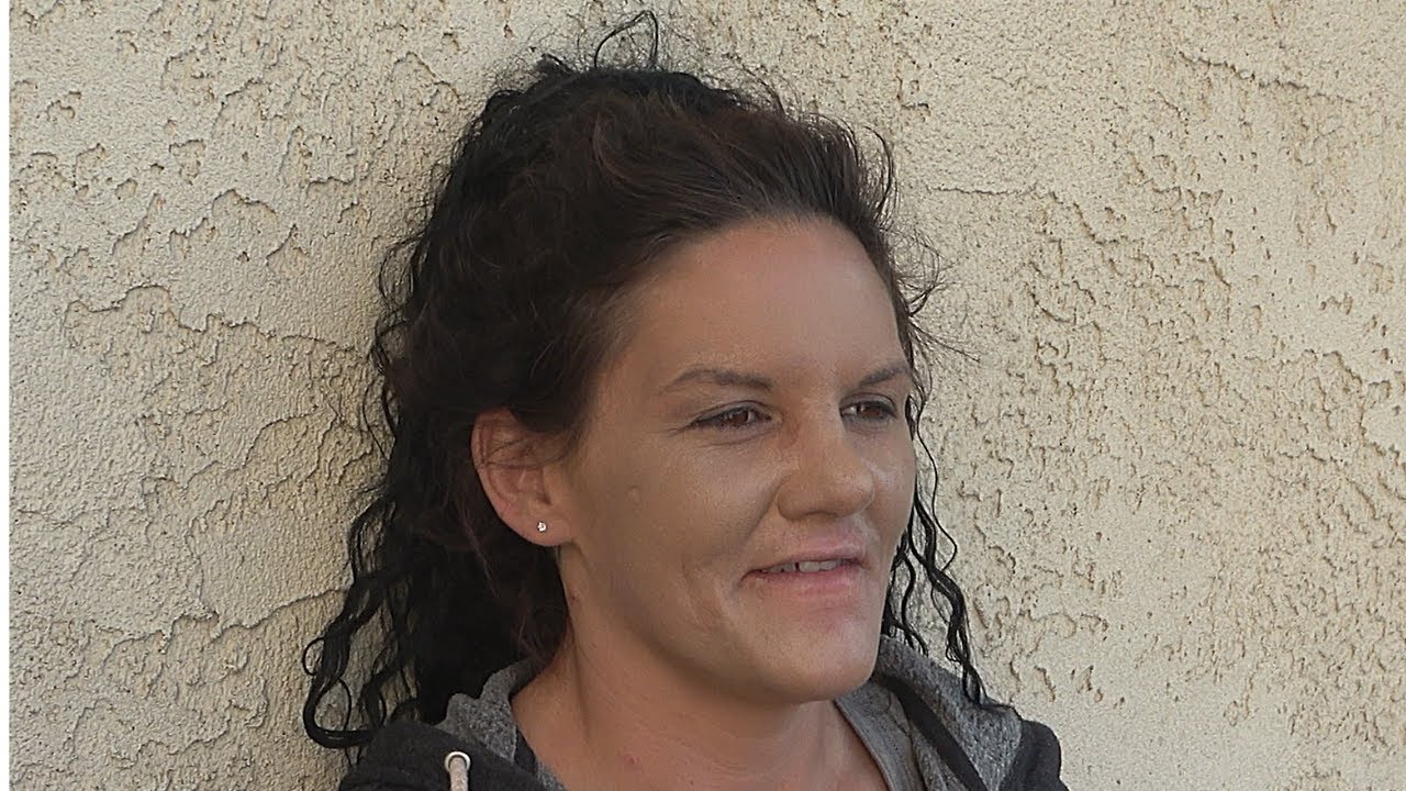 Homeless Woman Interview - Lauren - YouTube