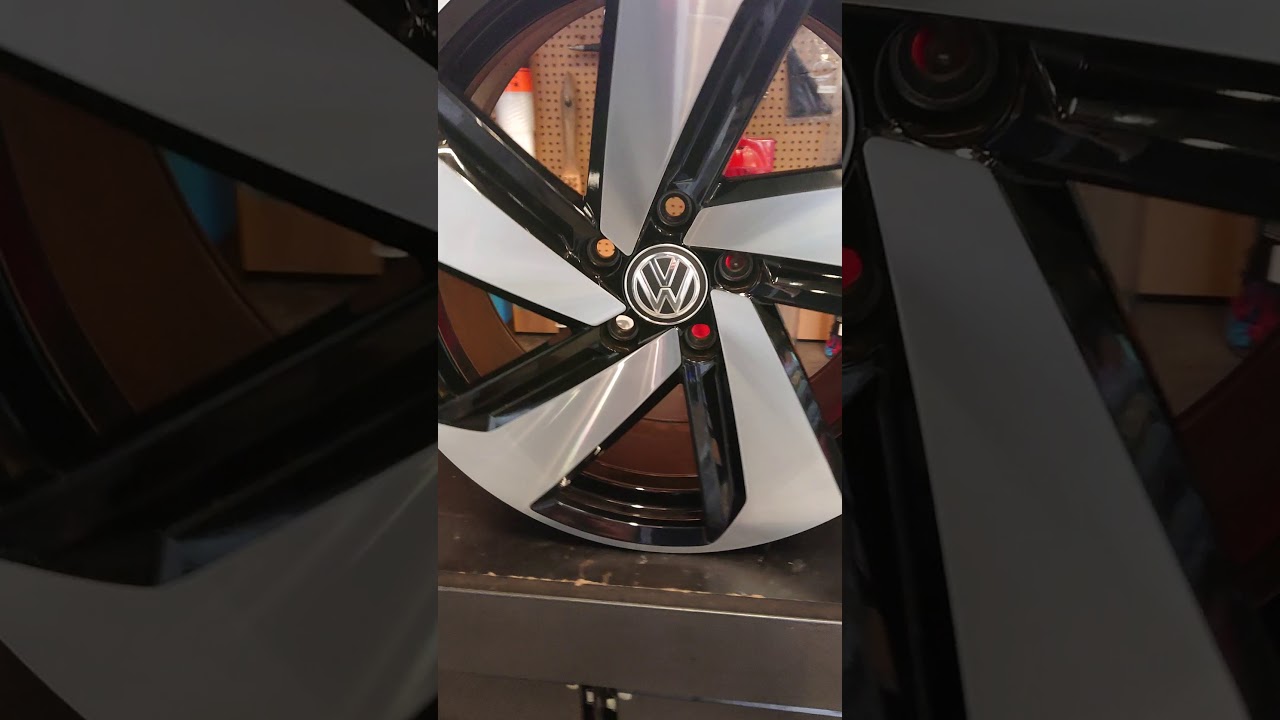 VW Dynamic Center Cap - YouTube