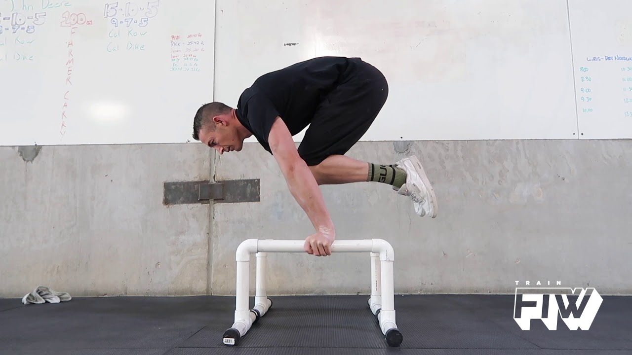 Tuck Sit to Tuck Planche - YouTube