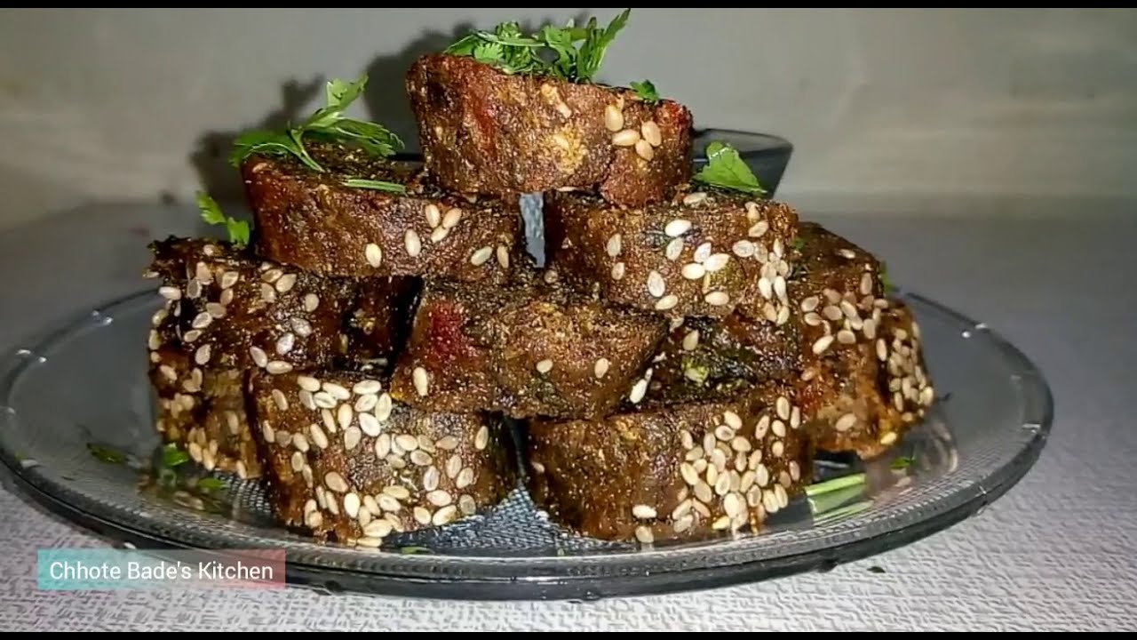 खुसखुशीत कोथिंबीरीचे मुटकुळे | Kothimbiriche mutkule | Chhote Bade's ...