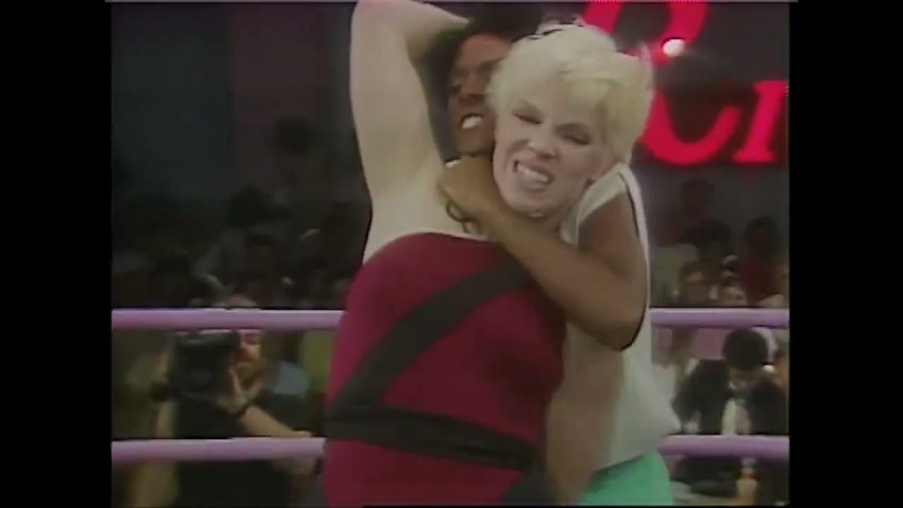 GLOW Wrestling Ninotchka vs Little Feather and Ebony - YouTube