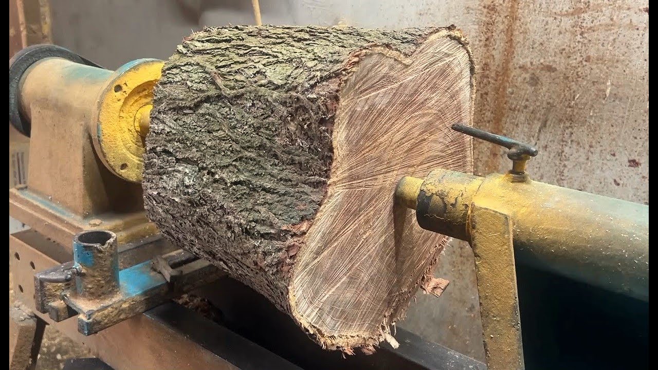 Horror Wood Rotation // I turned this red oval log into a masterpiece - YouTube