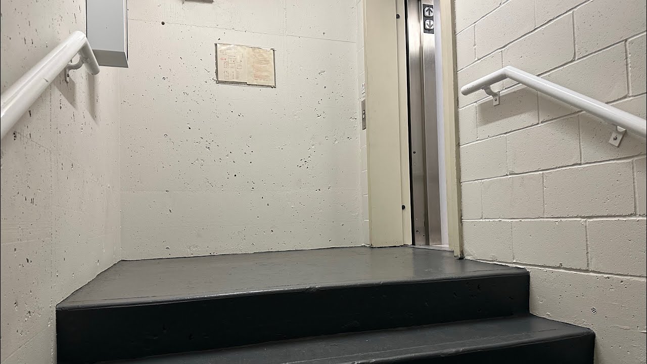 "Smart" 1995 Dover Impulse Hydraulic Elevator at an Apartment Building ...