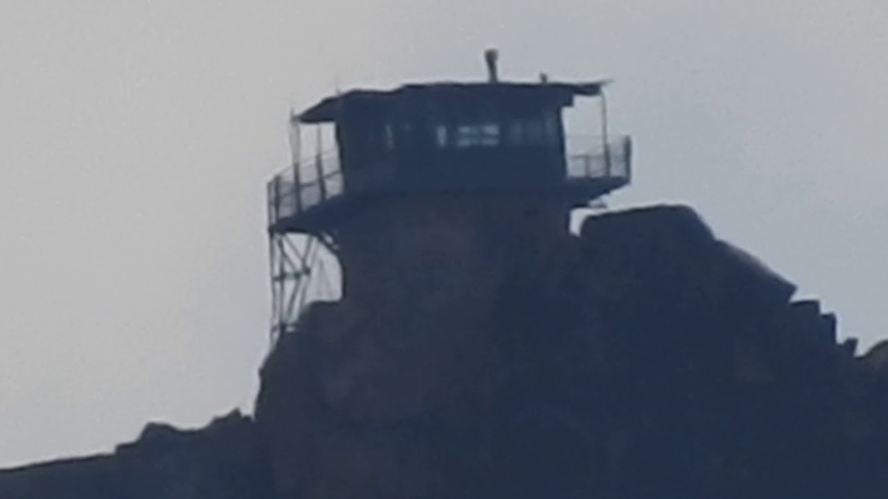 Sierra Buttes Fire Lookout Tower - Extreme Zoom From Gold Lake Highway ...