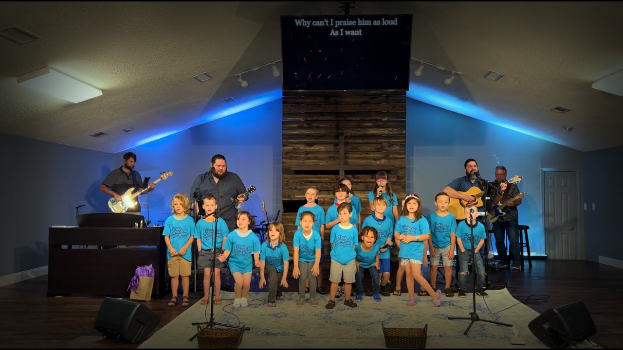 Kid's Praise Choir Leading Worship - YouTube