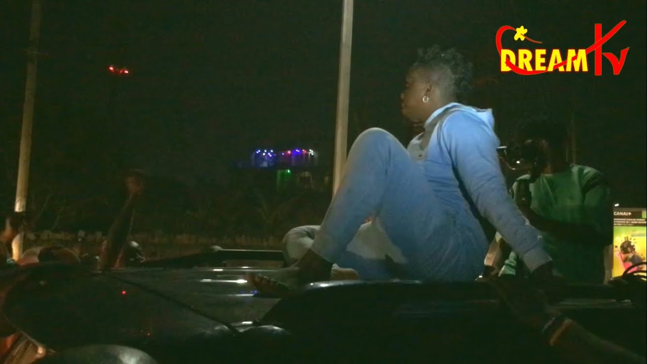 RAYVANNY ASHANGAZWA NA TUKIO LA MASHABIKI WAKE GOMA KU MUIBIYA VIYATU ...