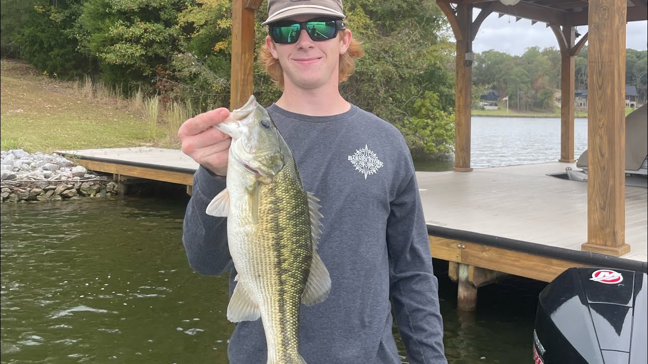 Logan Martin Alabama // Fall Bass Fishing - YouTube
